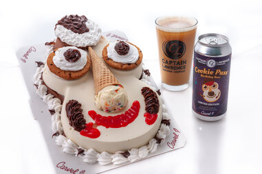 Carvel's Cookie Puss Beer Review: Is the Cookie Puss Cake Beer Good ...