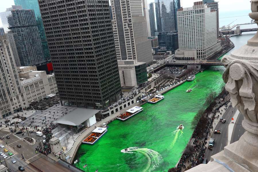 Chicago River Dyed Green for St. Patrick's Day in Time Lapse Video ...