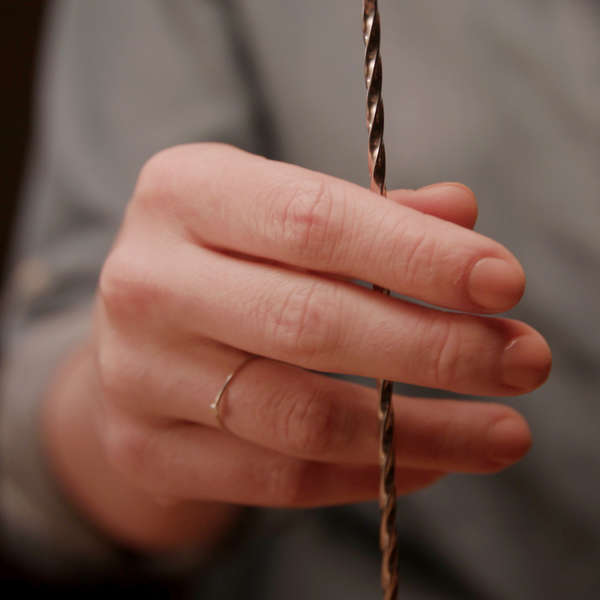 How to Stir a Cocktail the Right Way: Cocktail Basics - Thrillist