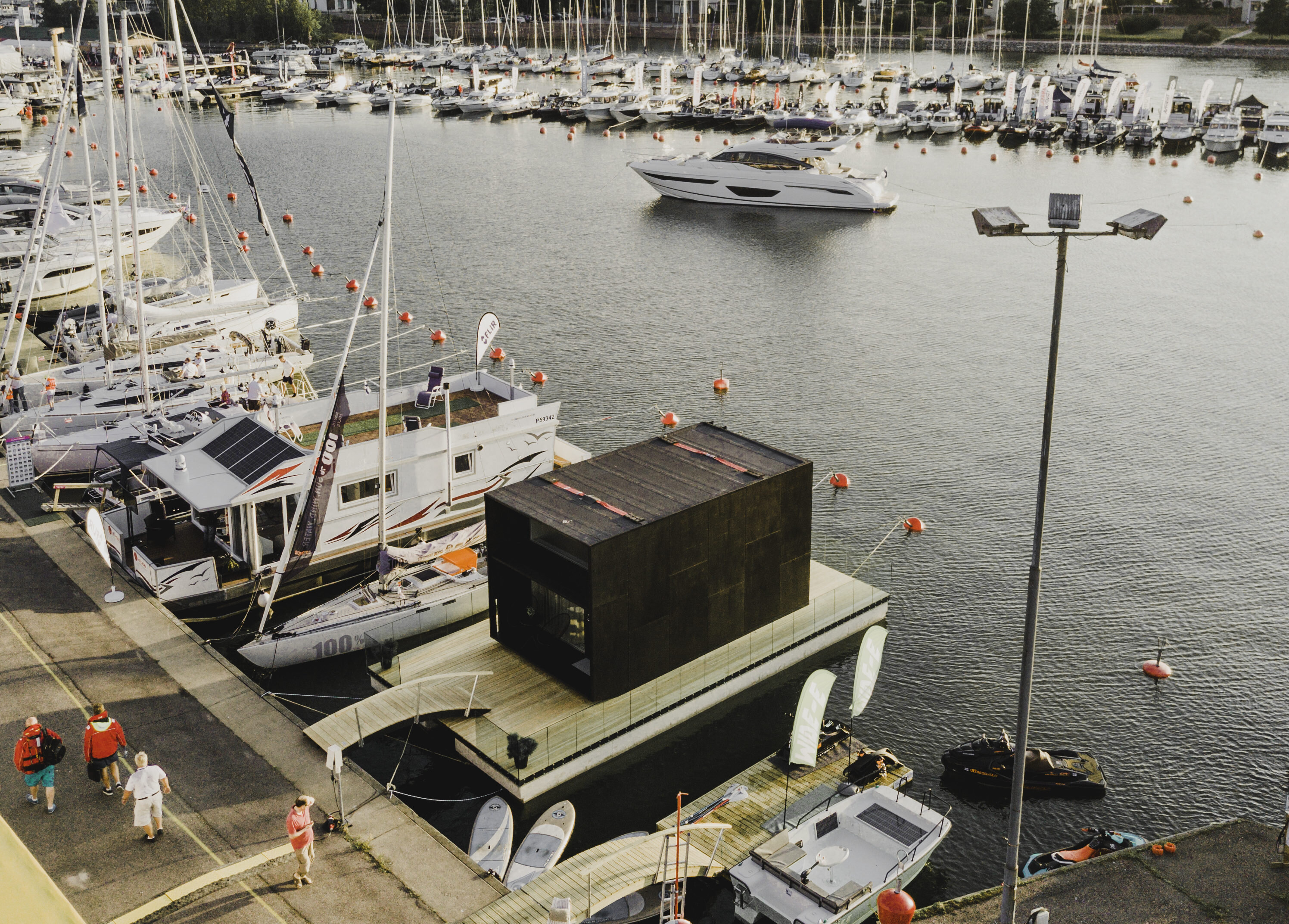 Kodasema Floating Prefab House: $55,000 Home Assembles In One Day ...