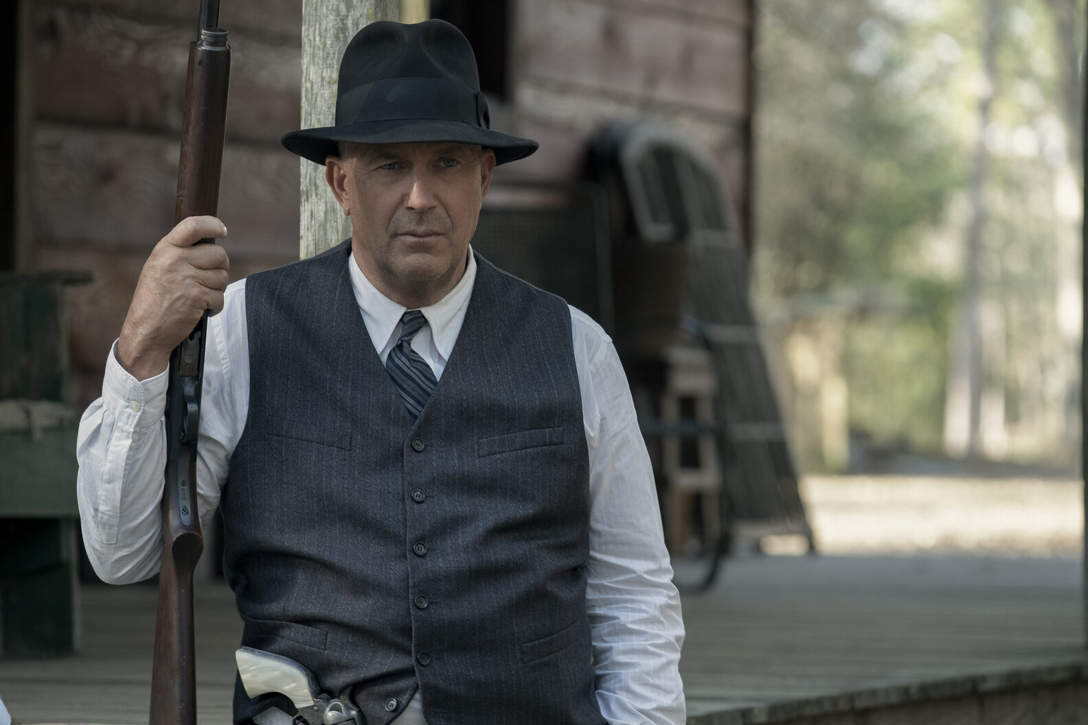 The Highwaymen Review: Kevin Costner's Netflix Cop Movie is a Snooze ...