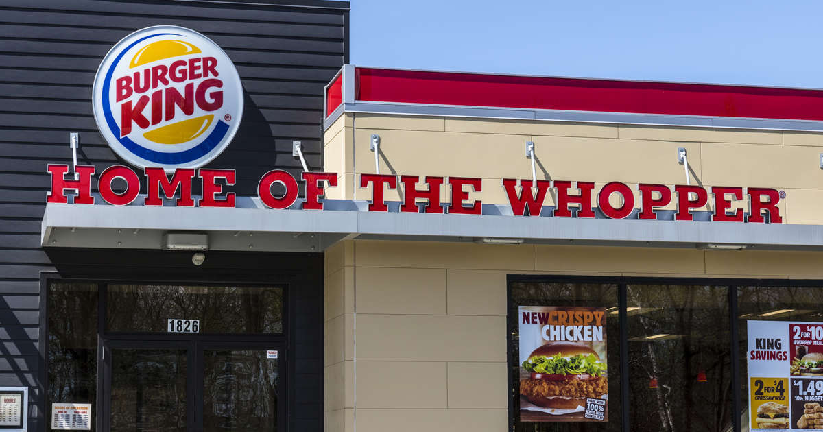 Burger King Impossible Whopper Review: Whopper vs Impossible Whopper ...