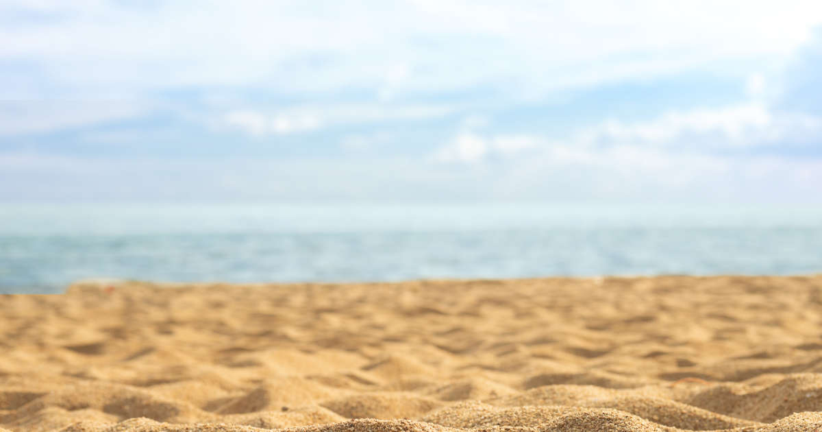 Singing Sand Beaches: How and Where to Hear Dry Sand Sing - Thrillist