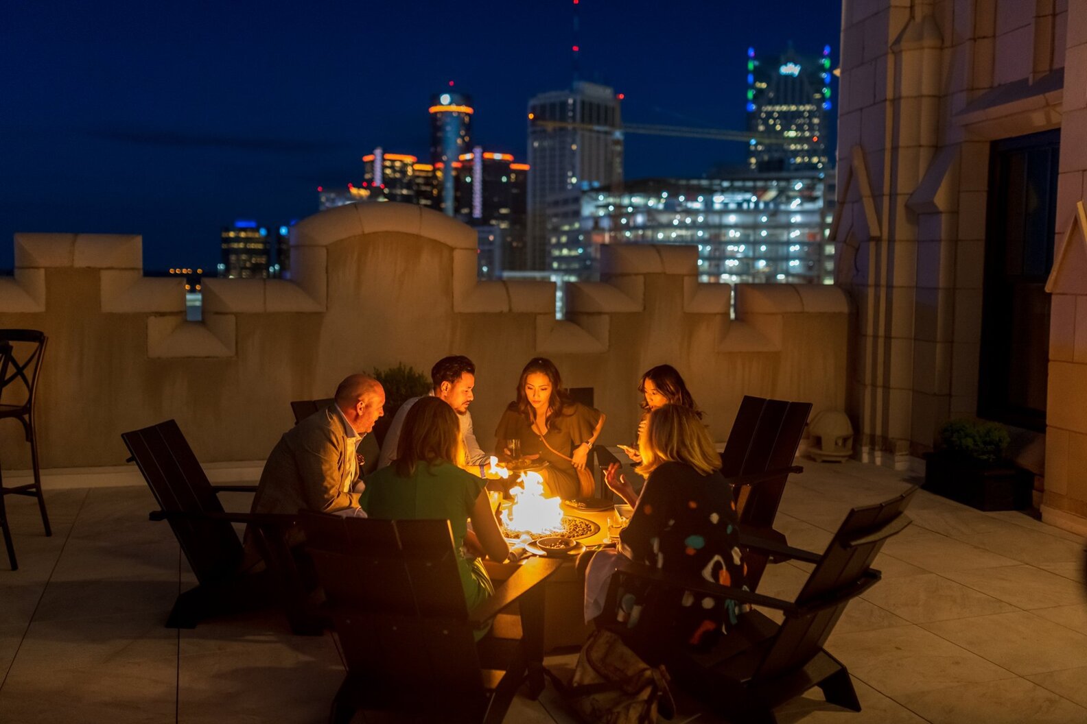 Best Rooftop Bars in America: Where to Drink With a View - Thrillist