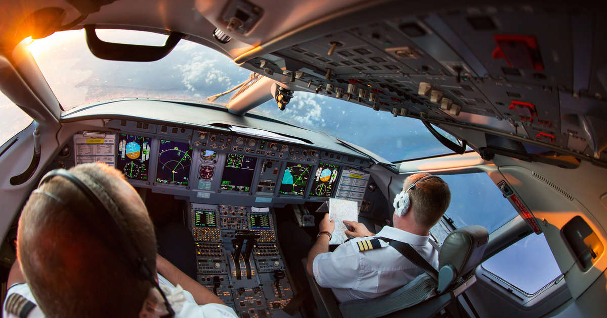 Pilot Spills Coffee on Controls and is Forced to Land in Ireland ...