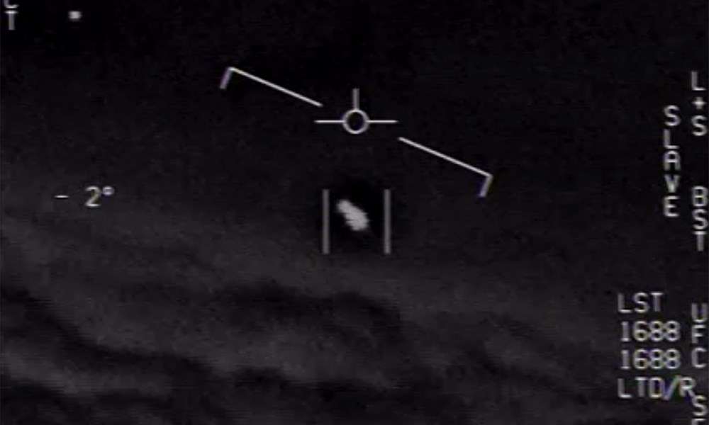 Tom DeLonge UFO Videos: Navy Verifies Videos Posted By Blink-182 Singer ...