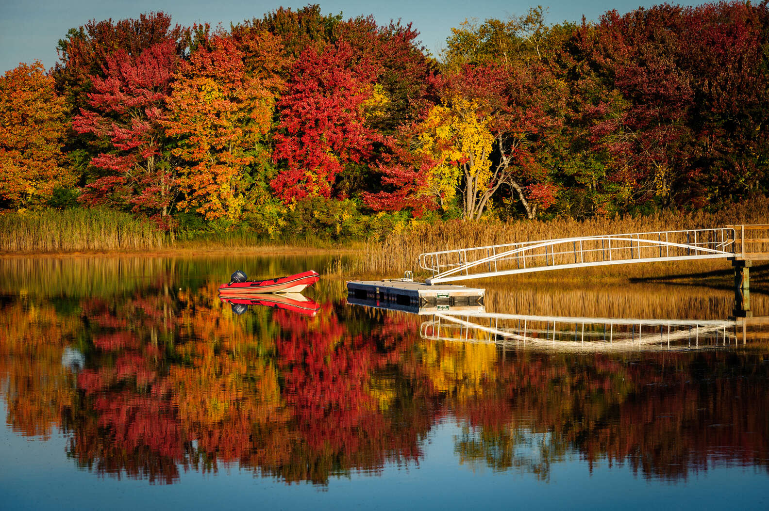 Fall Foliage in New England: Best Leaf-Peeping Across All Six States ...