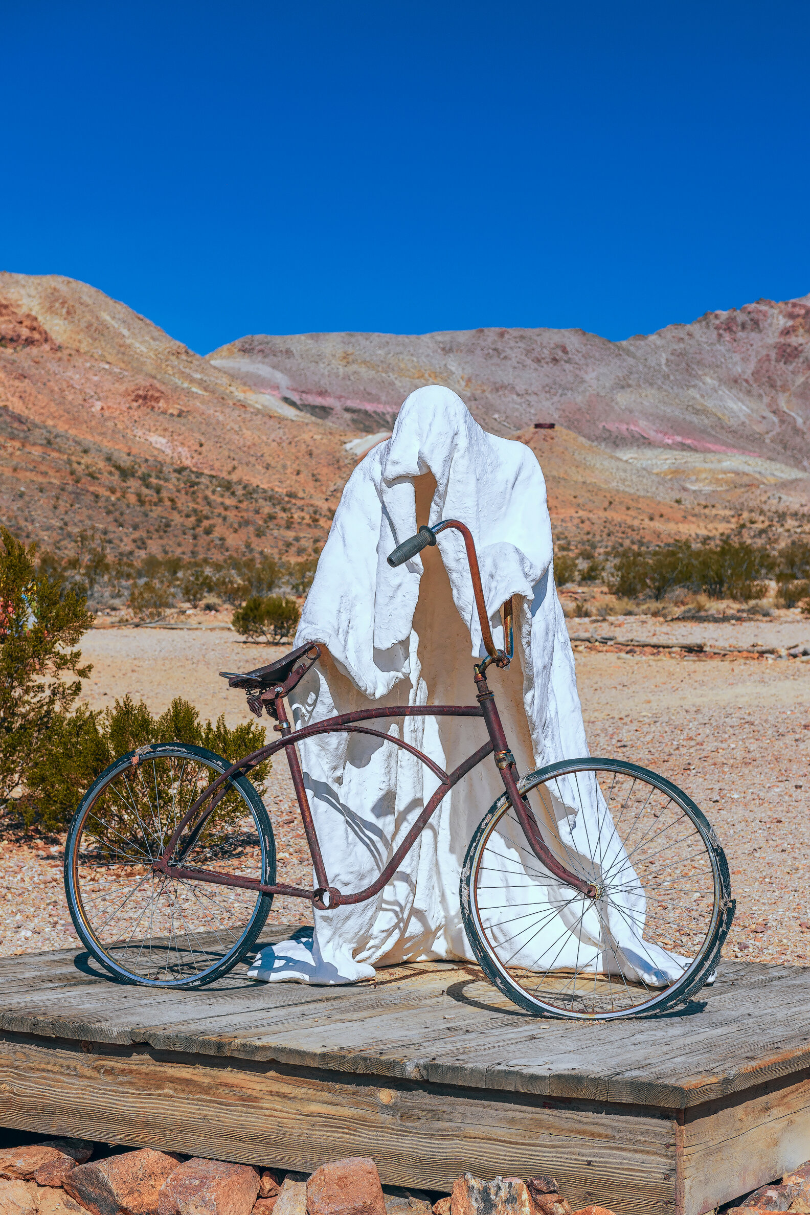 Weird Roadside Attractions in Every State to Visit on a Road Trip ...