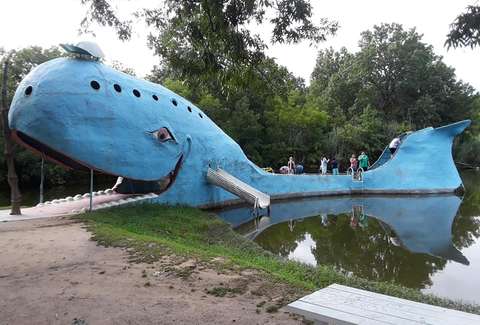 Weird Roadside Attractions in Every State to Visit on a Road Trip ...