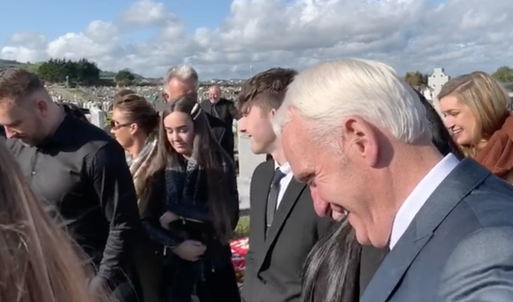 Funeral Prank Video: Dead Man Plays Recording Yelling 'Let Me Out ...