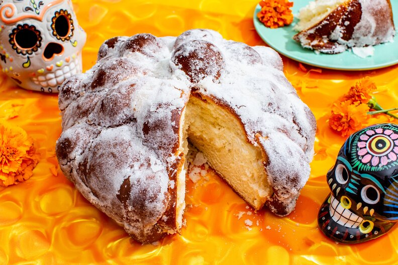 Day of the Dead: Where to Buy Authentic Pan de Muerto in America ...