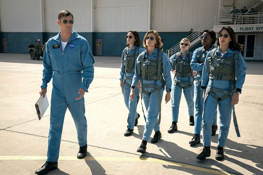 'For All Mankind' Apple TV Plus Review: A Feel-Good Astronaut Series ...