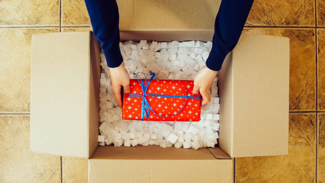 Holiday Shipping Deadlines 2019: When to Mail Packages for Christmas ...