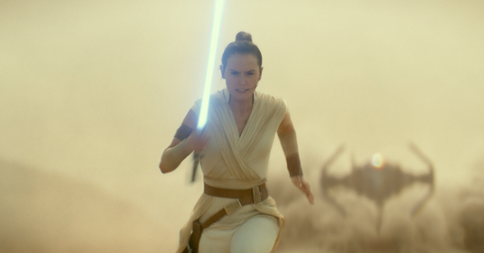 Rey's Lightsaber in 'The Rise of Skywalker': Why Is It Yellow? - Thrillist