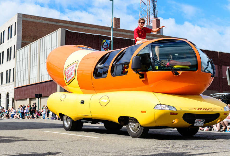 Oscar Mayer Wienermobile Job: Get Paid to Drive It Across the Country ...