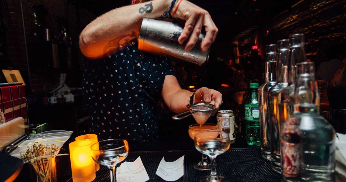 Best Cocktail Bars in Boston: Cool Bars & Lounges With Great Drink ...