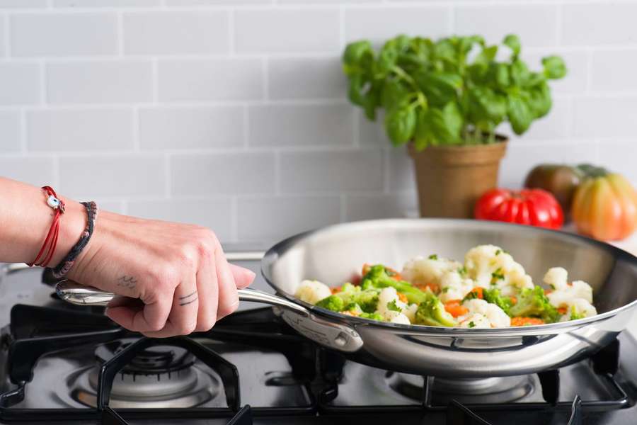 All-Clad Spring Sale 2020: 20% Off Cookware & Kitchen Essentials ...