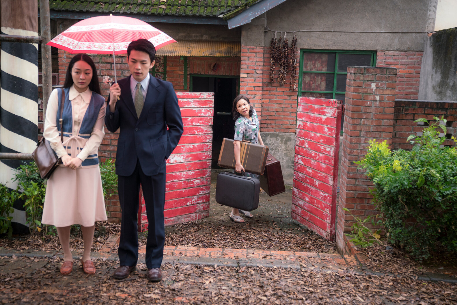 'Tigertail' Netflix Review: Alan Yang Talks His Dad, the Ending & More ...