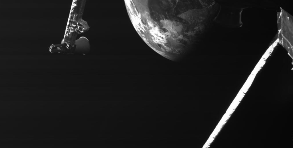 BepiColombo Earth Flyby Takes Beautiful Image of Earth From Space ...