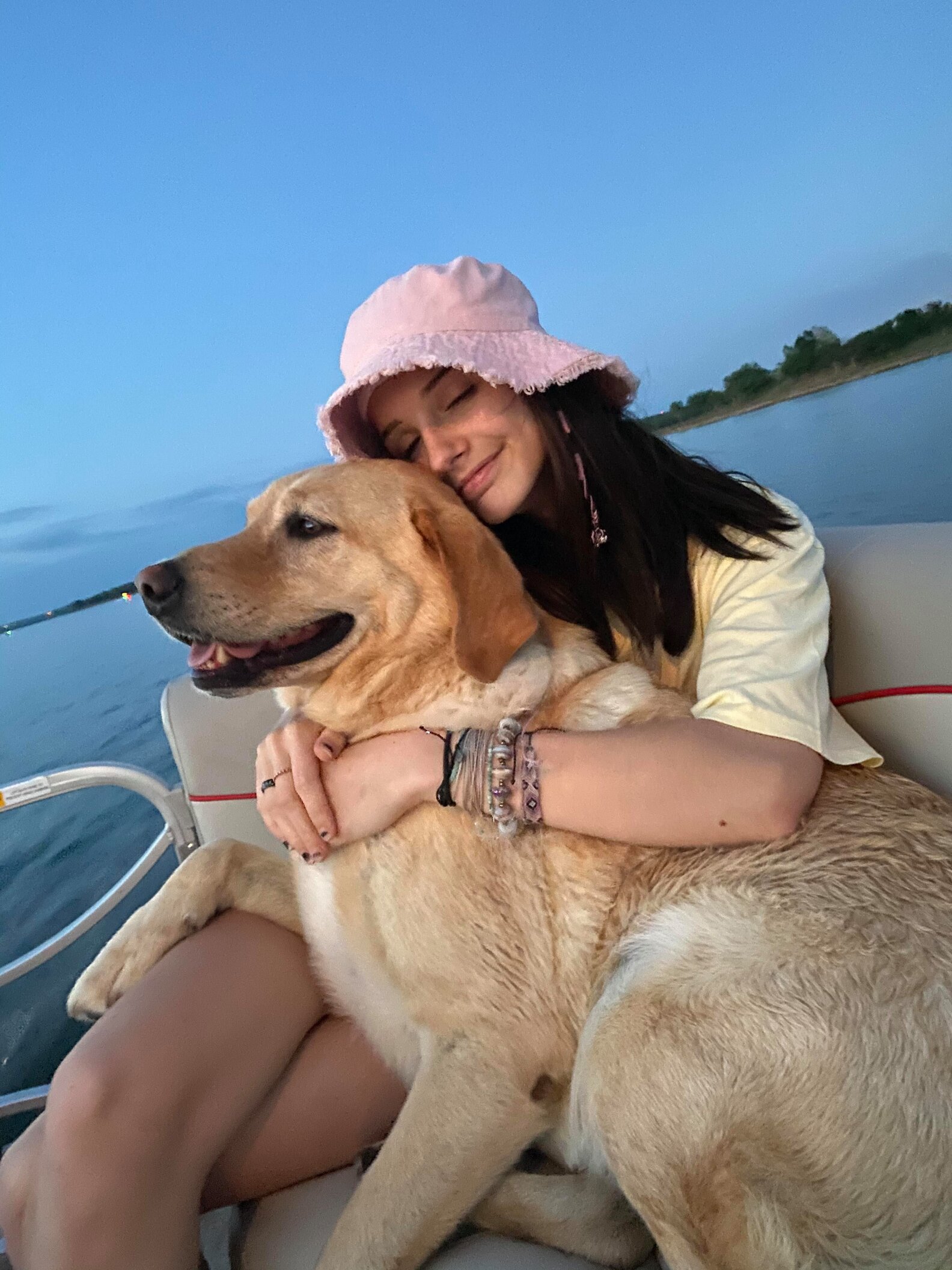 Dog Swims Out To Join Family On Boat - The Dodo