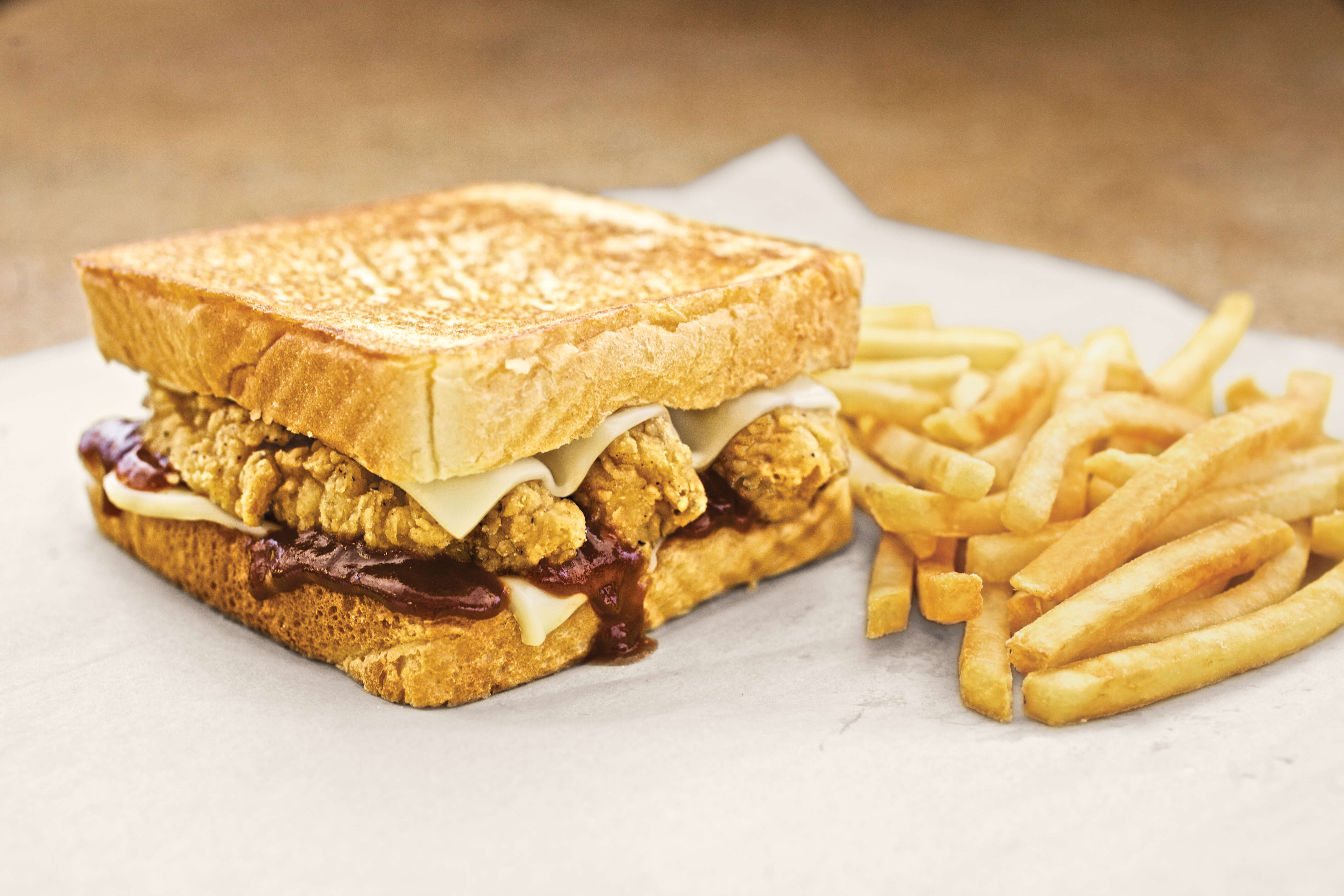 Whataburger Chicken Strip Sandwich This Is A Must Order If You’re A