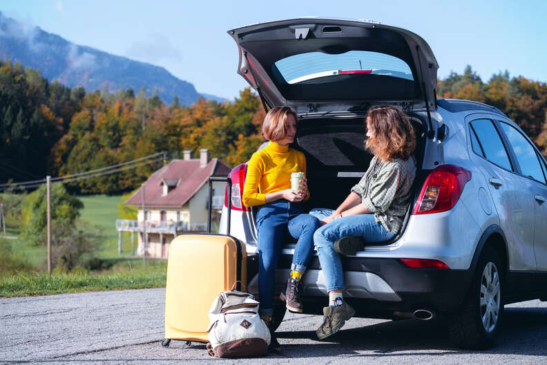 Long Road Trip Tips: Everything You Need to Buy Before a Long Drive ...