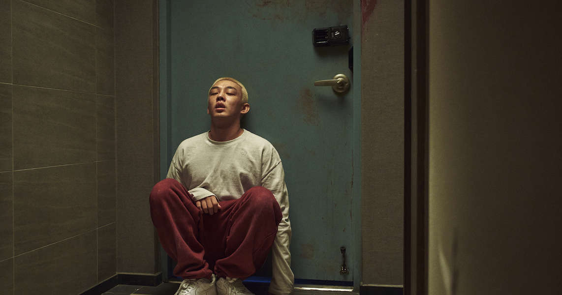 '#Alive' Review: Netflix Zombie Thriller Traps You In an Apartment ...