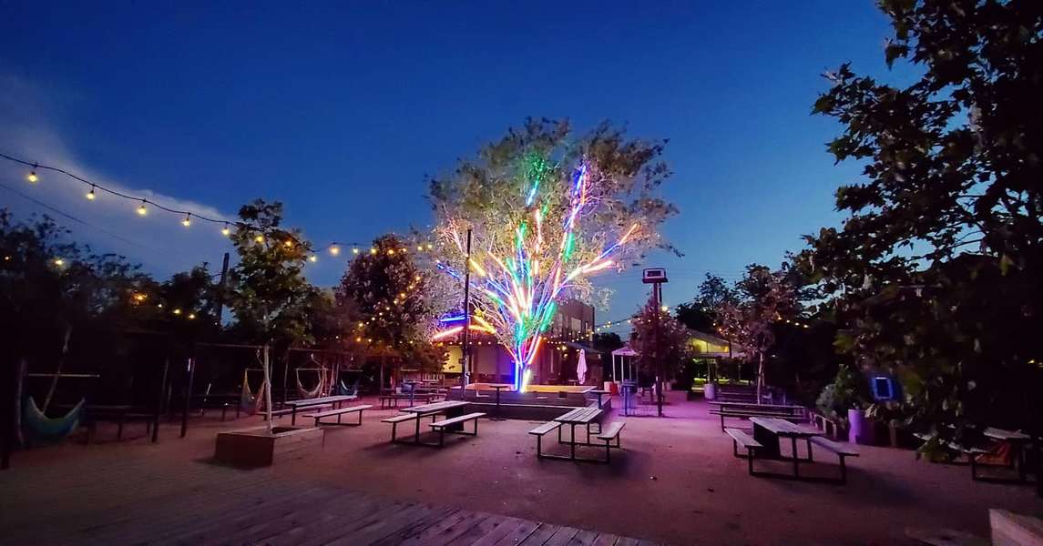 Axelrad Beer Garden: A Houston, TX - Thrillist