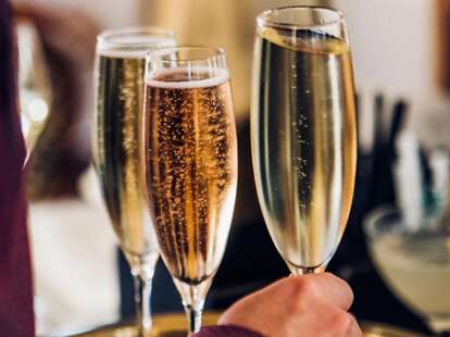 Effervescence bubbles & bites: New Orleans, LA - Thrillist