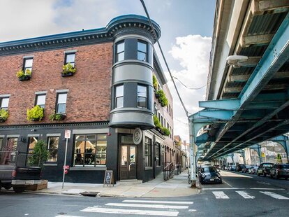 Front Street Cafe: Philadelphia, PA - Thrillist