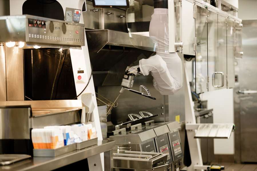 What Is Flippy? Meet the Burger-Flipping Robot Taking Over Kitchens ...