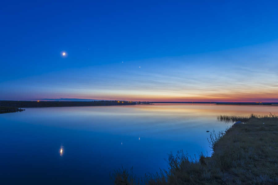 Jupiter & Saturn Conjunction: What to Know About the Rare December ...