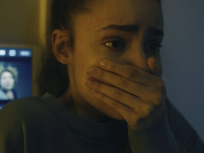 'Songbird' Review: Michael Bay COVID Thriller Mixes Chills & Cheese ...