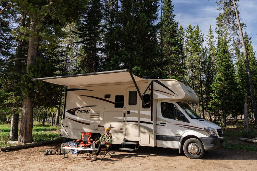 How to Work Remotely Anywhere: Best Workcation Apps & Where to Book ...