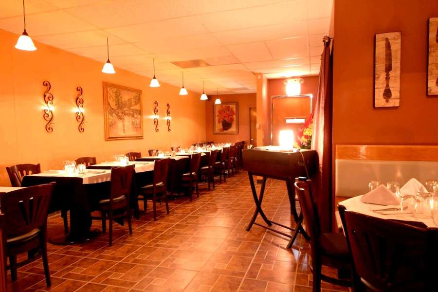 Oliver's Cafe: A Restaurant in Chicago, IL - Thrillist