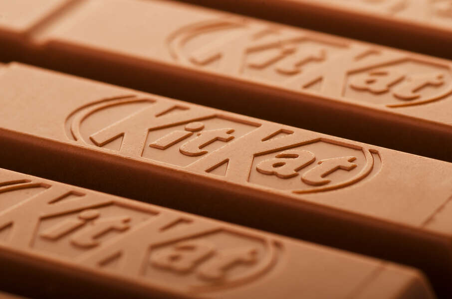 What Is KitKat V? Nestlé Is Releasing New Vegan KitKat Bars - Thrillist