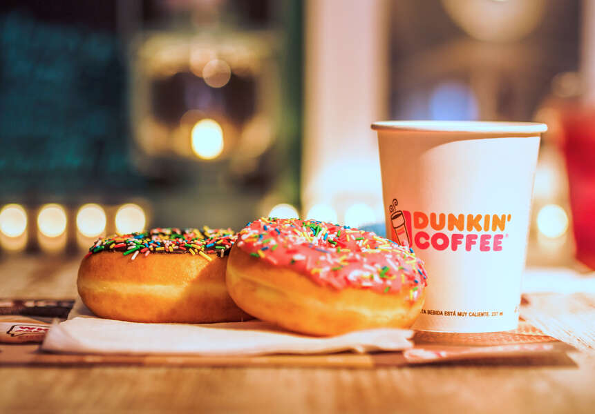 How to Get $5 Off Your Dunkin' Delivery Order This Weekend - Thrillist