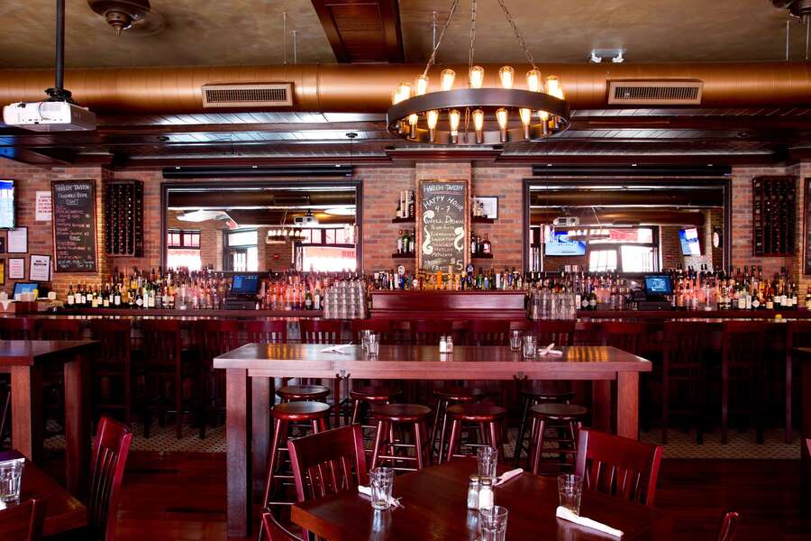 Harlem Tavern: A Bar in New York, NY - Thrillist