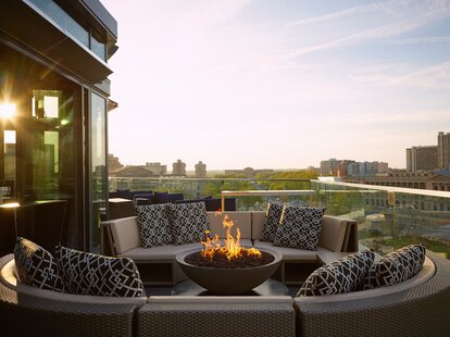 Best Rooftop Bars in Philadelphia: Places to Drink Outside With a View ...