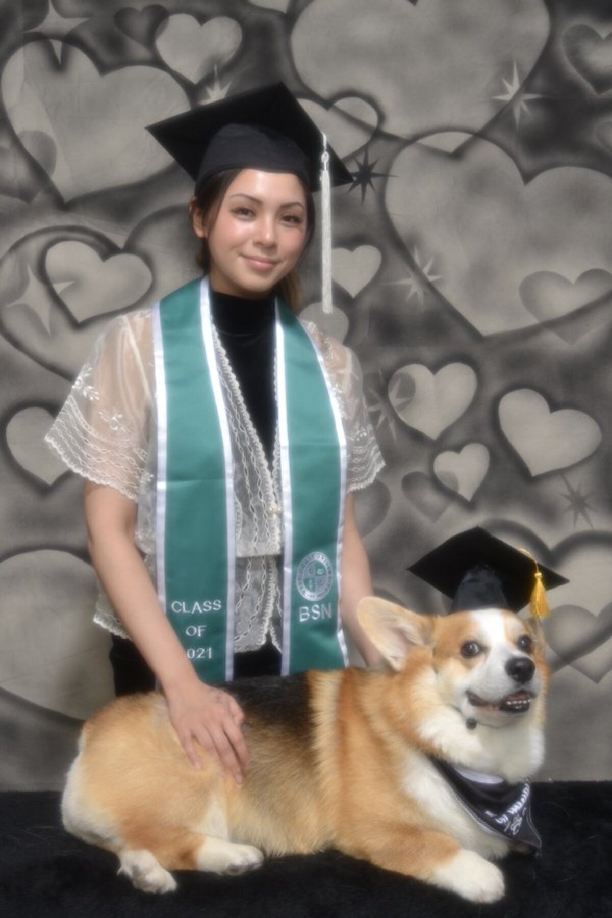 Student Does Photo Shoot With The Pup Who Helped Her Graduate - The Dodo