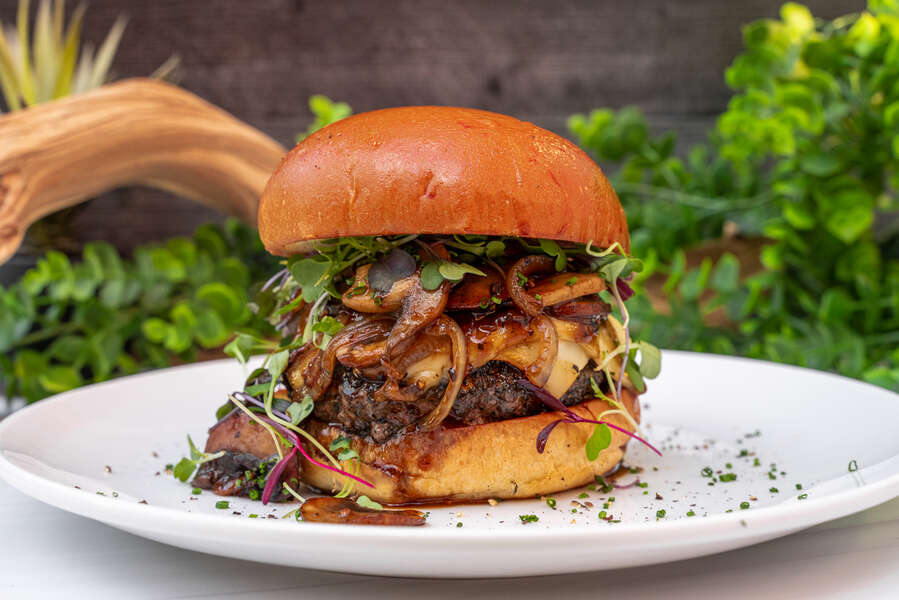Best Burgers in Houston: Good Burger Spots You Need to Try Now - Thrillist