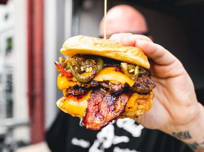 Best Burgers in Denver: Good Burger Spots You Need to Try - Thrillist