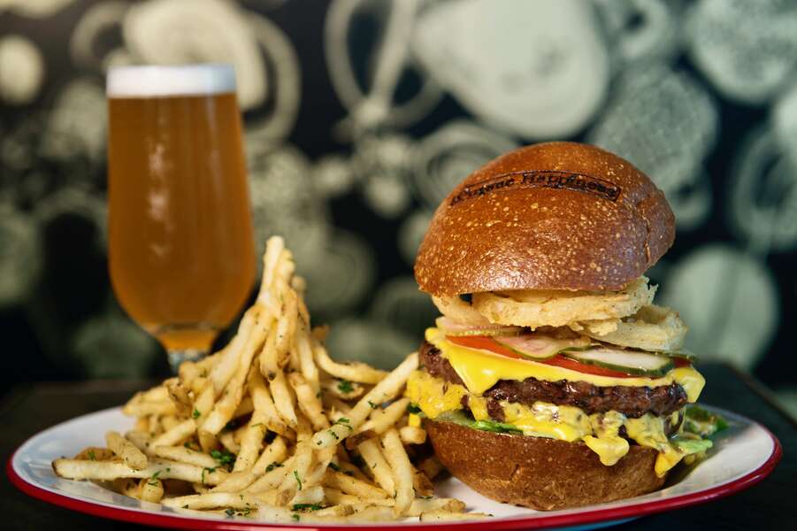 Best Burgers in Miami Right Now: Essential Places to Try Now - Thrillist