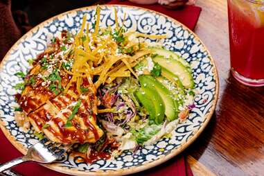 Best Restaurants at Reagan National Airport: Places to Eat & Drink at ...