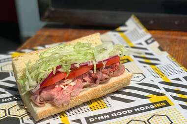 Best Restaurants at Reagan National Airport: Places to Eat & Drink at ...