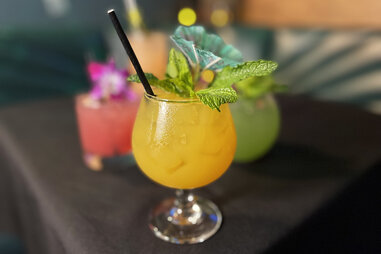 13 LA Spots With Great To-Go Cocktails & Drinks - Thrillist