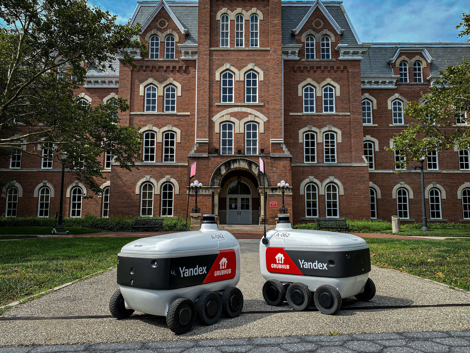 Grubhub Just Launched Delivery Bots at Ohio State & More Are Coming ...