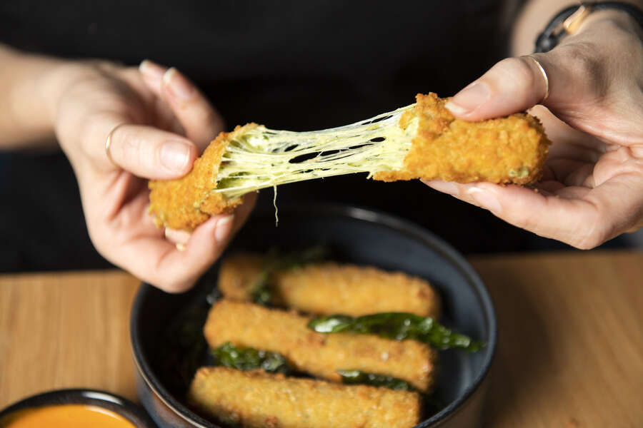 Best Mozzarella Sticks in NYC Right Now - Thrillist