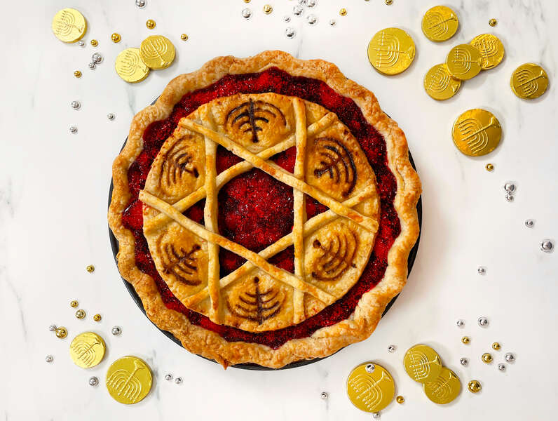 Make This Gelt Pie to Celebrate Thanksgivukkah - Thrillist