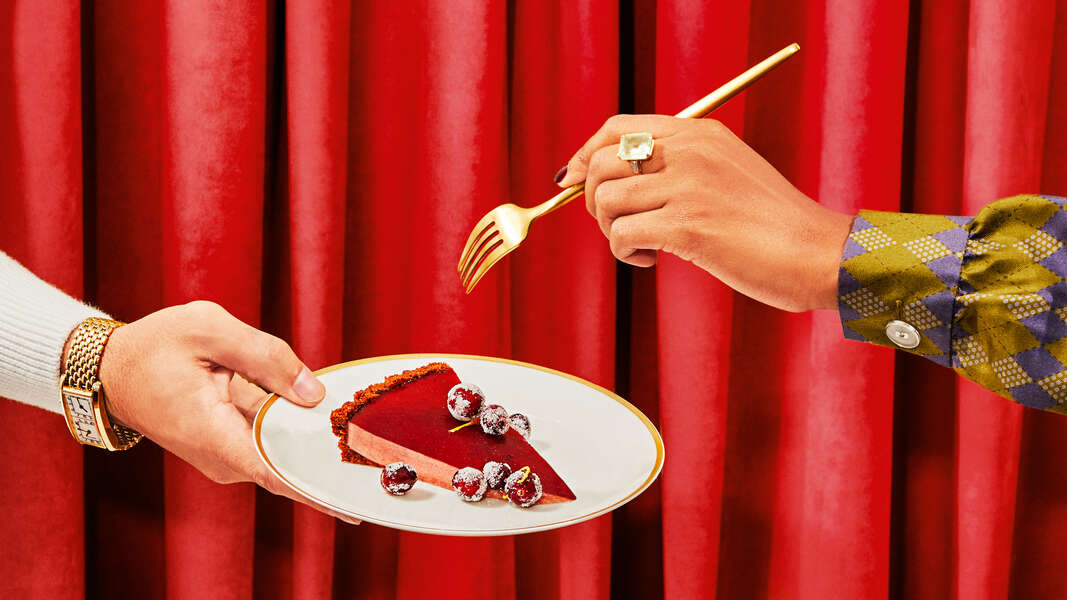 Simple Ways To Get the Whole Group Baking This Holiday - Thrillist